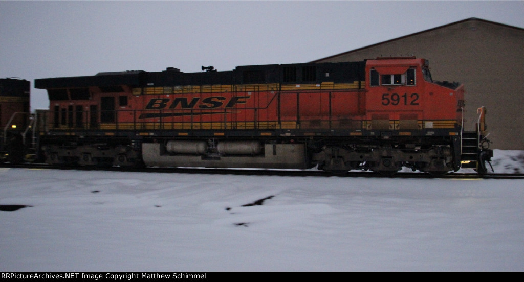 BNSF 5912